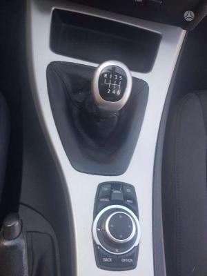Melns BMW 320 2010 Utena, ar dzinēja tilpumu 2.00 L un nobraukumu 291 tūkst. km par 3200 €, foto 15 vietnē AUTOMOTO.COM.LV