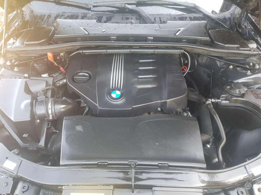 Melns BMW 320 2010 Utena, ar dzinēja tilpumu 2.00 L un nobraukumu 291 tūkst. km par 3200 €, foto 21 vietnē AUTOMOTO.COM.LV