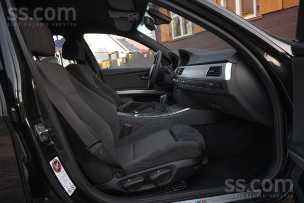 Black BMW 320 2010 in Jelgava, with an engine capacity of 2.00 L and mileage of 366 thousand km for 6200 €, photo 8 on AUTOMOTO.COM.LV