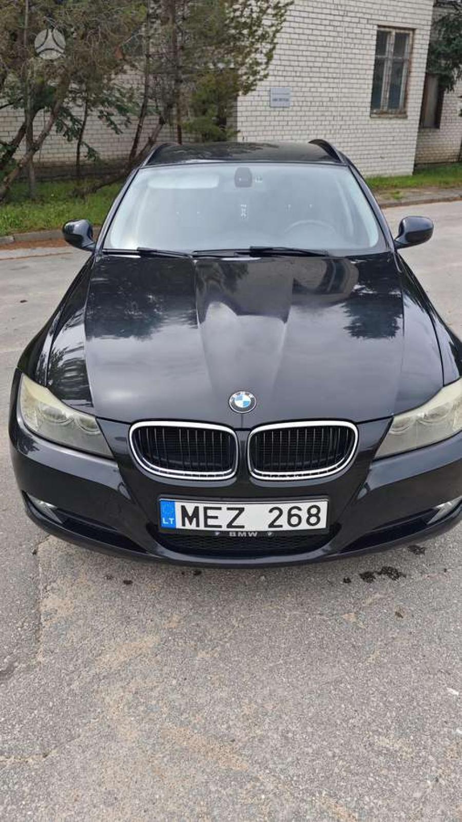 Black BMW 320 2010 in Silale, with an engine capacity of 2.00 L and mileage of 326 thousand km for 3650 €, photo 1 on AUTOMOTO.COM.LV