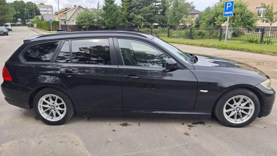 Black BMW 320 2010 in Silale, with an engine capacity of 2.00 L and mileage of 326 thousand km for 3650 €, photo 5 on AUTOMOTO.COM.LV