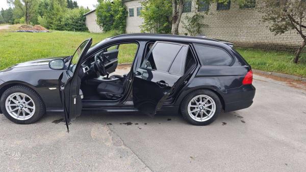 Black BMW 320 2010 in Silale, with an engine capacity of 2.00 L and mileage of 326 thousand km for 3650 €, photo 7 on AUTOMOTO.COM.LV