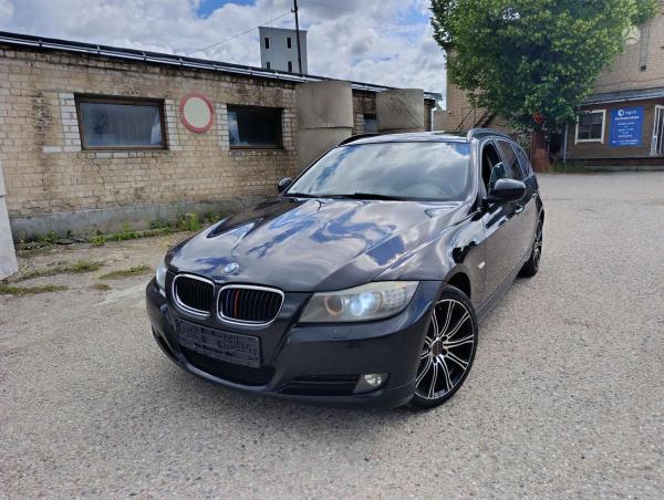 Black BMW 320 2010 in Utena, with an engine capacity of 2.00 L and mileage of 290 thousand km for 3200 €, photo 1 on AUTOMOTO.COM.LV