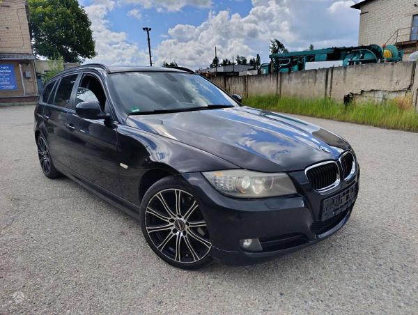 Black BMW 320 2010 in Utena, with an engine capacity of 2.00 L and mileage of 290 thousand km for 3200 €, photo 4 on AUTOMOTO.COM.LV
