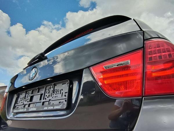 Black BMW 320 2010 in Utena, with an engine capacity of 2.00 L and mileage of 290 thousand km for 3200 €, photo 9 on AUTOMOTO.COM.LV