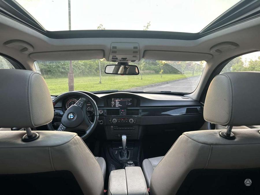 Melns BMW 320 2010 Šauļi, ar dzinēja tilpumu 2.00 L un nobraukumu 340 tūkst. km par 4250 €, foto 6 vietnē AUTOMOTO.COM.LV