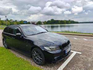 Black BMW 320 2010 in Vilnius, with an engine capacity of 2.00 L and mileage of 296 thousand km for 3700 €, photo  on AUTOMOTO.COM.LV