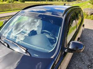 Black BMW 320 2010 in Vilnius, with an engine capacity of 2.00 L and mileage of 296 thousand km for 3700 €, photo 9 on AUTOMOTO.COM.LV