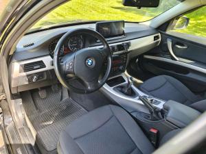 Black BMW 320 2010 in Vilnius, with an engine capacity of 2.00 L and mileage of 296 thousand km for 3700 €, photo 16 on AUTOMOTO.COM.LV