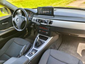 Black BMW 320 2010 in Vilnius, with an engine capacity of 2.00 L and mileage of 296 thousand km for 3700 €, photo 17 on AUTOMOTO.COM.LV