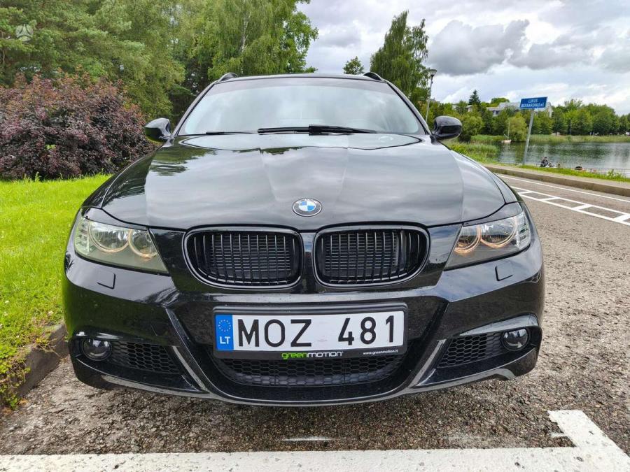 Black BMW 320 2010 in Vilnius, with an engine capacity of 2.00 L and mileage of 296 thousand km for 3700 €, photo 27 on AUTOMOTO.COM.LV