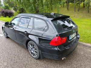 Black BMW 320 2010 in Vilnius, with an engine capacity of 2.00 L and mileage of 296 thousand km for 3700 €, photo 28 on AUTOMOTO.COM.LV
