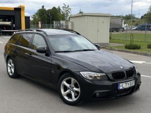 Black BMW 320 2010 in Siauliai, with an engine capacity of 2.00 L and mileage of 330 thousand km for 3950 €, photo 4 on AUTOMOTO.COM.LV
