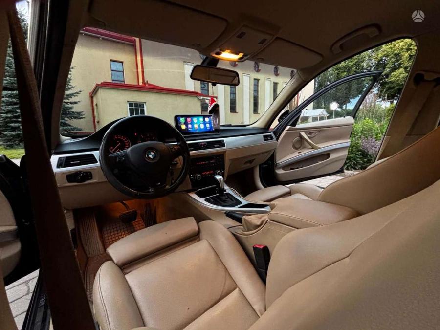 Melns BMW 320 2010 Viļņa, ar dzinēja tilpumu 2.00 L un nobraukumu 277 tūkst. km par 3650 €, foto 9 vietnē AUTOMOTO.COM.LV