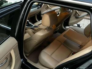 Melns BMW 320 2010 Viļņa, ar dzinēja tilpumu 2.00 L un nobraukumu 277 tūkst. km par 3650 €, foto 10 vietnē AUTOMOTO.COM.LV