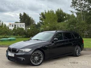 Black BMW 320 2010 in Riga, with an engine capacity of 2.00 L and mileage of 301 thousand km for 6550 €, photo 3 on AUTOMOTO.COM.LV