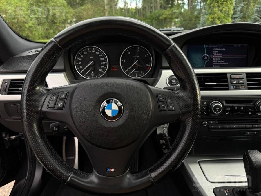 Black BMW 320 2010 in Riga, with an engine capacity of 2.00 L and mileage of 301 thousand km for 6550 €, photo 18 on AUTOMOTO.COM.LV