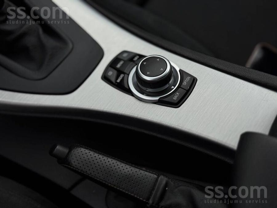 Black BMW 320 2010 in Riga, with an engine capacity of 2.00 L and mileage of 301 thousand km for 6550 €, photo 20 on AUTOMOTO.COM.LV