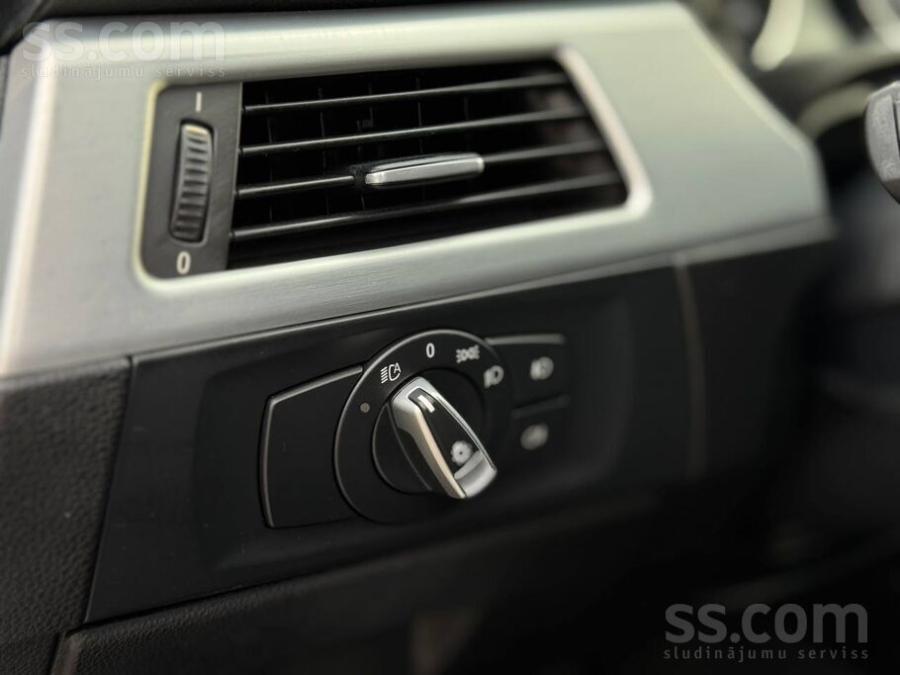 Black BMW 320 2010 in Riga, with an engine capacity of 2.00 L and mileage of 301 thousand km for 6550 €, photo 21 on AUTOMOTO.COM.LV