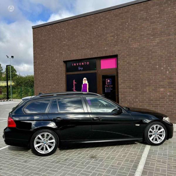 Melns BMW 320 2010 Kaišiadorys, ar dzinēja tilpumu 2.00 L un nobraukumu 350 tūkst. km par 3900 €, foto 8 vietnē AUTOMOTO.COM.LV