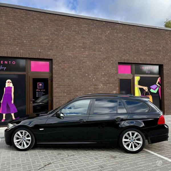 Melns BMW 320 2010 Kaišiadorys, ar dzinēja tilpumu 2.00 L un nobraukumu 350 tūkst. km par 3900 €, foto 9 vietnē AUTOMOTO.COM.LV
