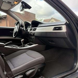 Melns BMW 320 2010 Kaišiadorys, ar dzinēja tilpumu 2.00 L un nobraukumu 350 tūkst. km par 3900 €, foto 20 vietnē AUTOMOTO.COM.LV