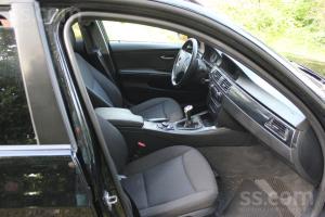 Melns BMW 320 2010 Bauska, ar dzinēja tilpumu 2.00 L un nobraukumu 333 tūkst. km par 4200 €, foto 13 vietnē AUTOMOTO.COM.LV