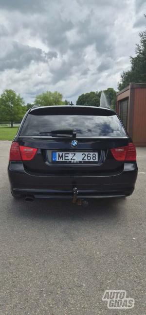 Black BMW 320 2010 in Silale, with an engine capacity of 2.00 L and mileage of 327 thousand km for 3300 €, photo 3 on AUTOMOTO.COM.LV