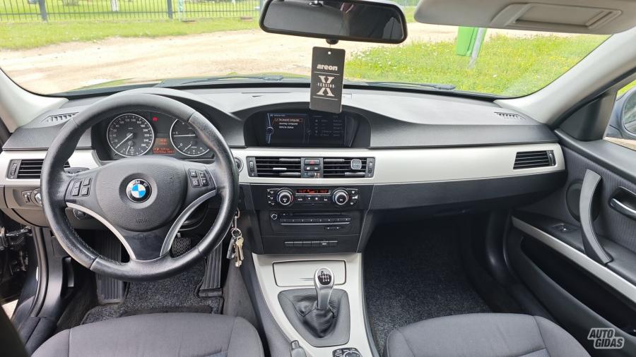 Black BMW 320 2010 in Silale, with an engine capacity of 2.00 L and mileage of 327 thousand km for 3300 €, photo 6 on AUTOMOTO.COM.LV