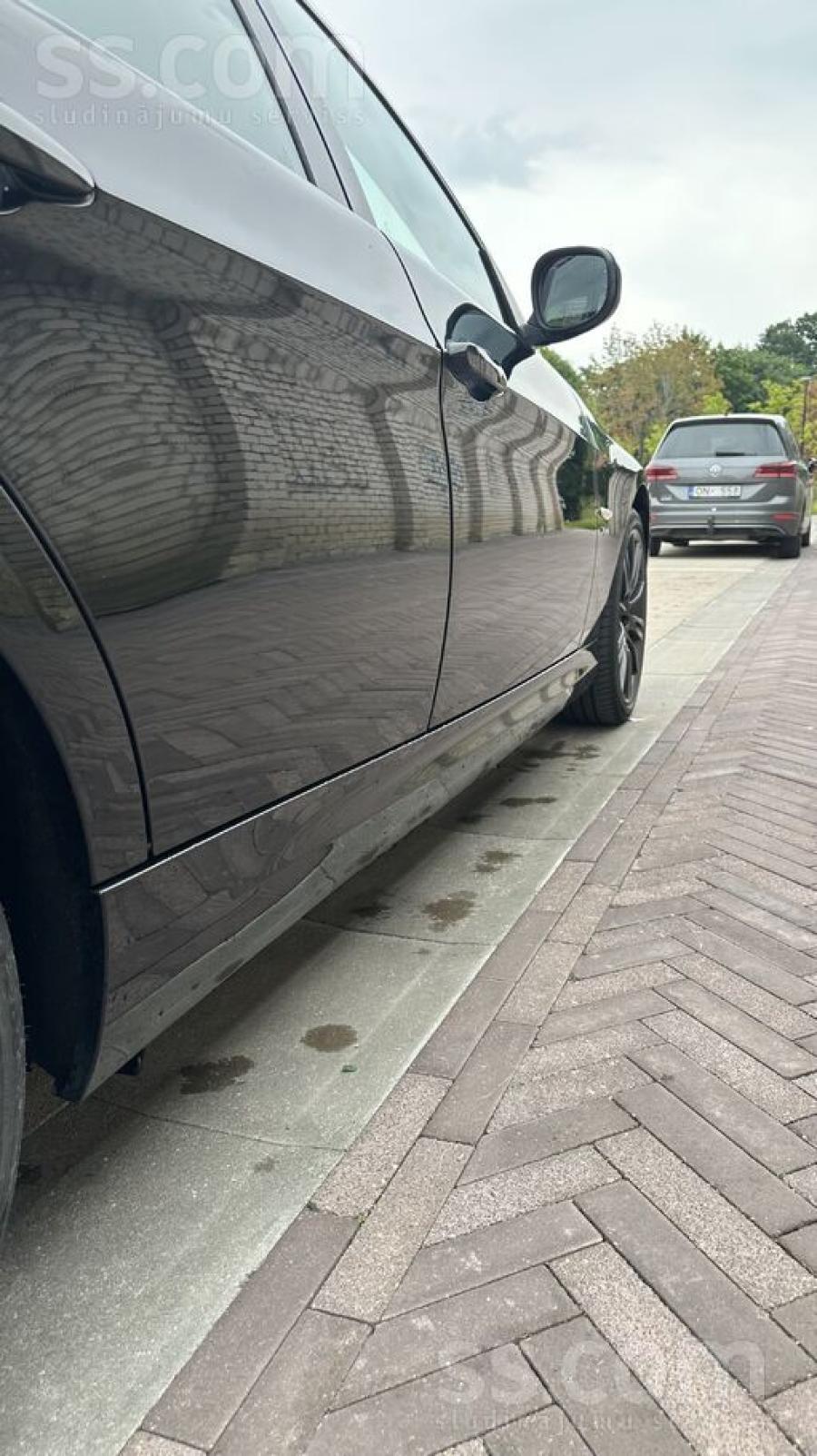 Melns BMW 320 2010 Valmiera, ar dzinēja tilpumu 2.00 L un nobraukumu 336 tūkst. km par 5000 €, foto 10 vietnē AUTOMOTO.COM.LV