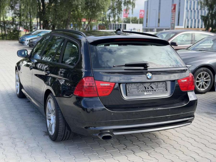 Melns BMW 320 2010 Viļņa, ar dzinēja tilpumu 2.00 L un nobraukumu 383 tūkst. km par 3350 €, foto 7 vietnē AUTOMOTO.COM.LV
