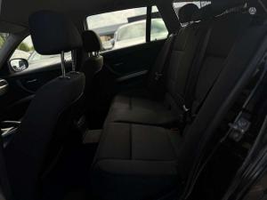 Melns BMW 320 2010 Viļņa, ar dzinēja tilpumu 2.00 L un nobraukumu 383 tūkst. km par 3350 €, foto 10 vietnē AUTOMOTO.COM.LV