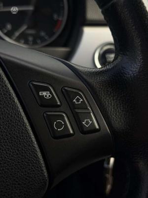 Melns BMW 320 2010 Viļņa, ar dzinēja tilpumu 2.00 L un nobraukumu 383 tūkst. km par 3350 €, foto 20 vietnē AUTOMOTO.COM.LV