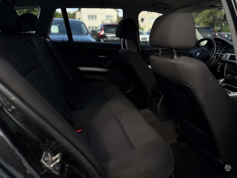 Black BMW 320 2010 in Vilnius, with an engine capacity of 2.00 L and mileage of 383 thousand km for 3350 €, photo 11 on AUTOMOTO.COM.LV