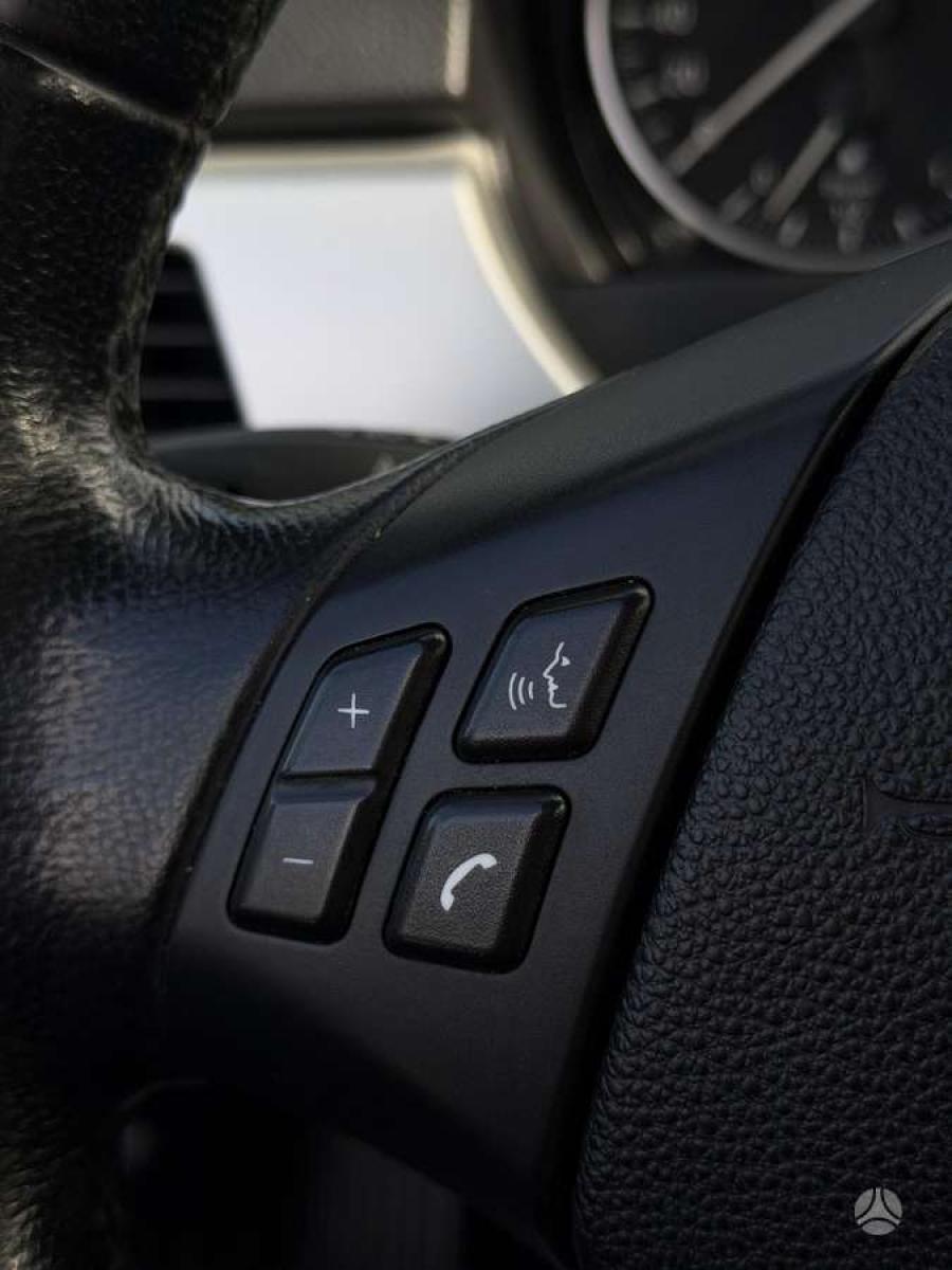 Black BMW 320 2010 in Vilnius, with an engine capacity of 2.00 L and mileage of 383 thousand km for 3350 €, photo 21 on AUTOMOTO.COM.LV