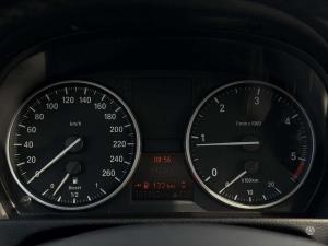 Black BMW 320 2010 in Vilnius, with an engine capacity of 2.00 L and mileage of 383 thousand km for 3350 €, photo 22 on AUTOMOTO.COM.LV