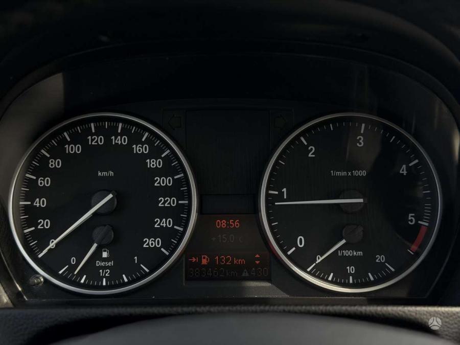 Black BMW 320 2010 in Vilnius, with an engine capacity of 2.00 L and mileage of 383 thousand km for 3350 €, photo 22 on AUTOMOTO.COM.LV