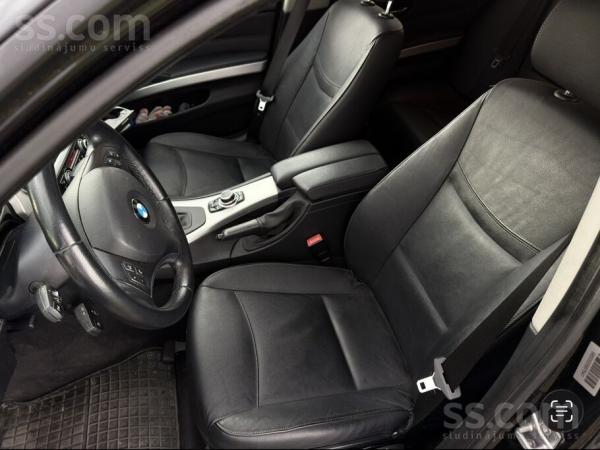Melns BMW 320 2010 Jelgava, ar dzinēja tilpumu 2.00 L un nobraukumu 290 tūkst. km par 5699 €, foto 8 vietnē AUTOMOTO.COM.LV