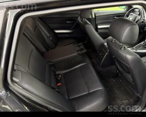 Melns BMW 320 2010 Jelgava, ar dzinēja tilpumu 2.00 L un nobraukumu 290 tūkst. km par 5699 €, foto 11 vietnē AUTOMOTO.COM.LV