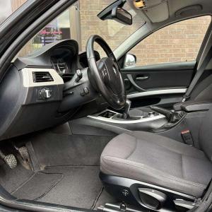 Black BMW 320 2010 in Kaisiadorys, with an engine capacity of 2.00 L and mileage of 350 thousand km for 3850 €, photo 16 on AUTOMOTO.COM.LV