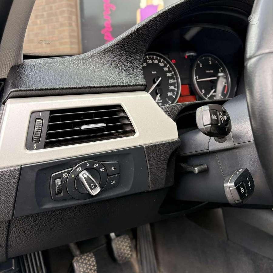 Black BMW 320 2010 in Kaisiadorys, with an engine capacity of 2.00 L and mileage of 350 thousand km for 3850 €, photo 18 on AUTOMOTO.COM.LV