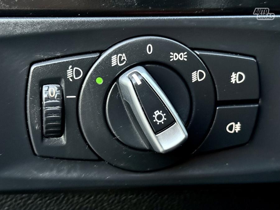 Black BMW 320 2010 in Kaunas, with an engine capacity of 2.00 L and mileage of 264 thousand km for 4000 €, photo 15 on AUTOMOTO.COM.LV