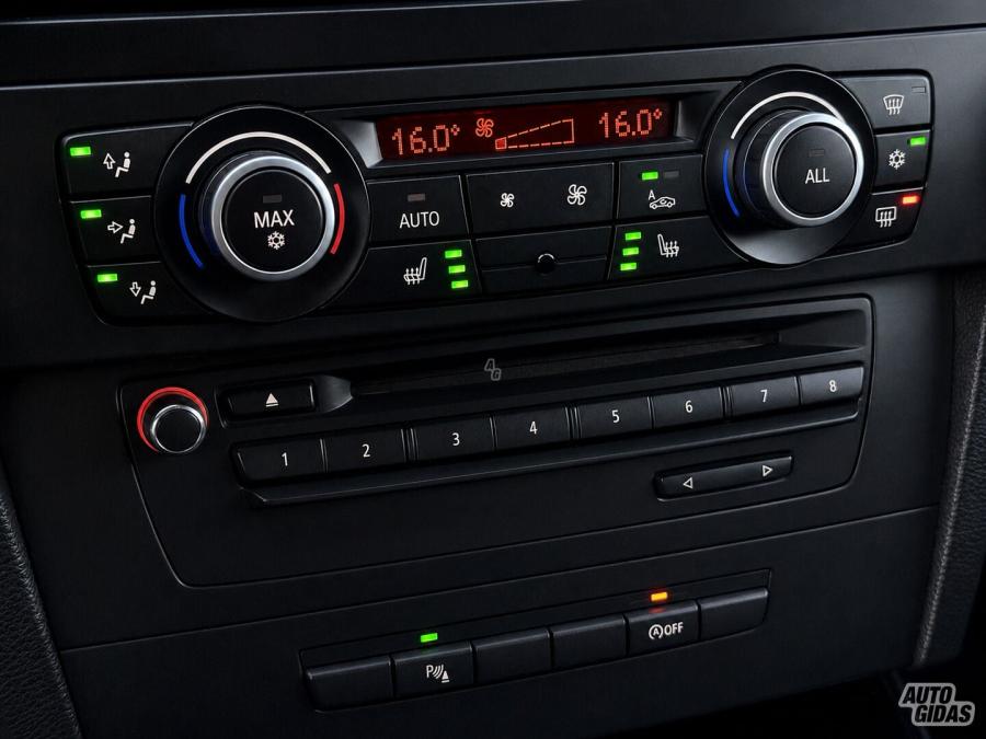 Black BMW 320 2010 in Kaunas, with an engine capacity of 2.00 L and mileage of 264 thousand km for 4000 €, photo 19 on AUTOMOTO.COM.LV
