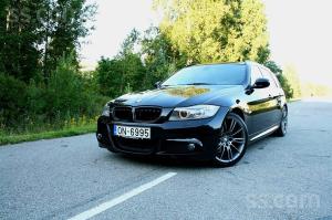 Melns BMW 320 2010 Tukums, ar dzinēja tilpumu 2.00 L un nobraukumu 255 tūkst. km par 7499 €, foto  vietnē AUTOMOTO.COM.LV