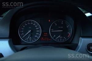 Melns BMW 320 2010 Tukums, ar dzinēja tilpumu 2.00 L un nobraukumu 255 tūkst. km par 7499 €, foto 10 vietnē AUTOMOTO.COM.LV