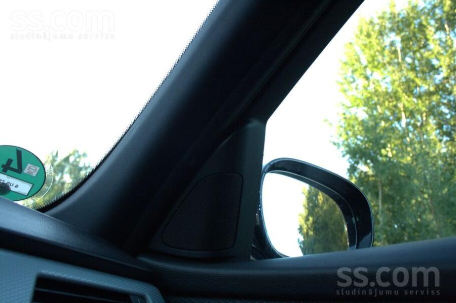 Melns BMW 320 2010 Tukums, ar dzinēja tilpumu 2.00 L un nobraukumu 255 tūkst. km par 7499 €, foto 14 vietnē AUTOMOTO.COM.LV