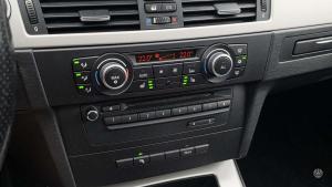 Black BMW 320 2010 in Raseiniai, with an engine capacity of 2.00 L and mileage of 338 thousand km for 3997 €, photo 11 on AUTOMOTO.COM.LV