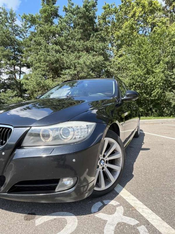 Melns BMW 320 2010 Kauņa, ar dzinēja tilpumu 2.00 L un nobraukumu 277 tūkst. km par 4600 €, foto 1 vietnē AUTOMOTO.COM.LV