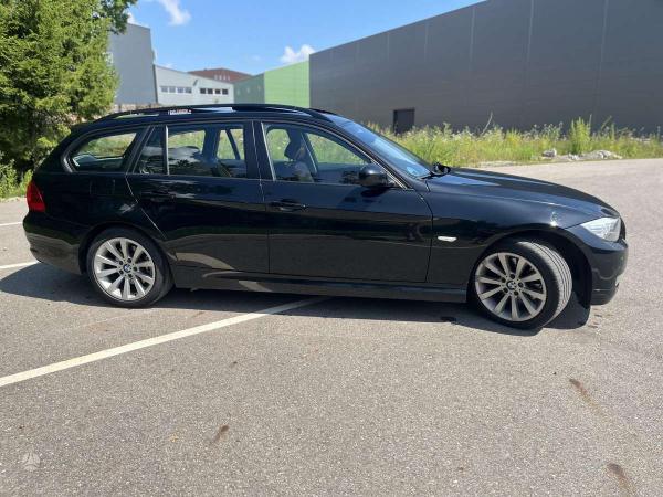 Melns BMW 320 2010 Kauņa, ar dzinēja tilpumu 2.00 L un nobraukumu 277 tūkst. km par 4600 €, foto 8 vietnē AUTOMOTO.COM.LV