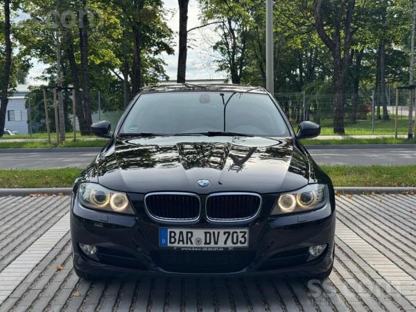Black BMW 320 2010 in Cesis, with an engine capacity of 2.00 L and mileage of 267 thousand km for 5750 €, photo 4 on AUTOMOTO.COM.LV